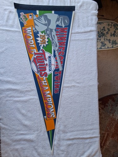 1991 MN TWINS PENNANT WORLD SERIES CHAMPIONS Bright Colors WinCraft MLB ...