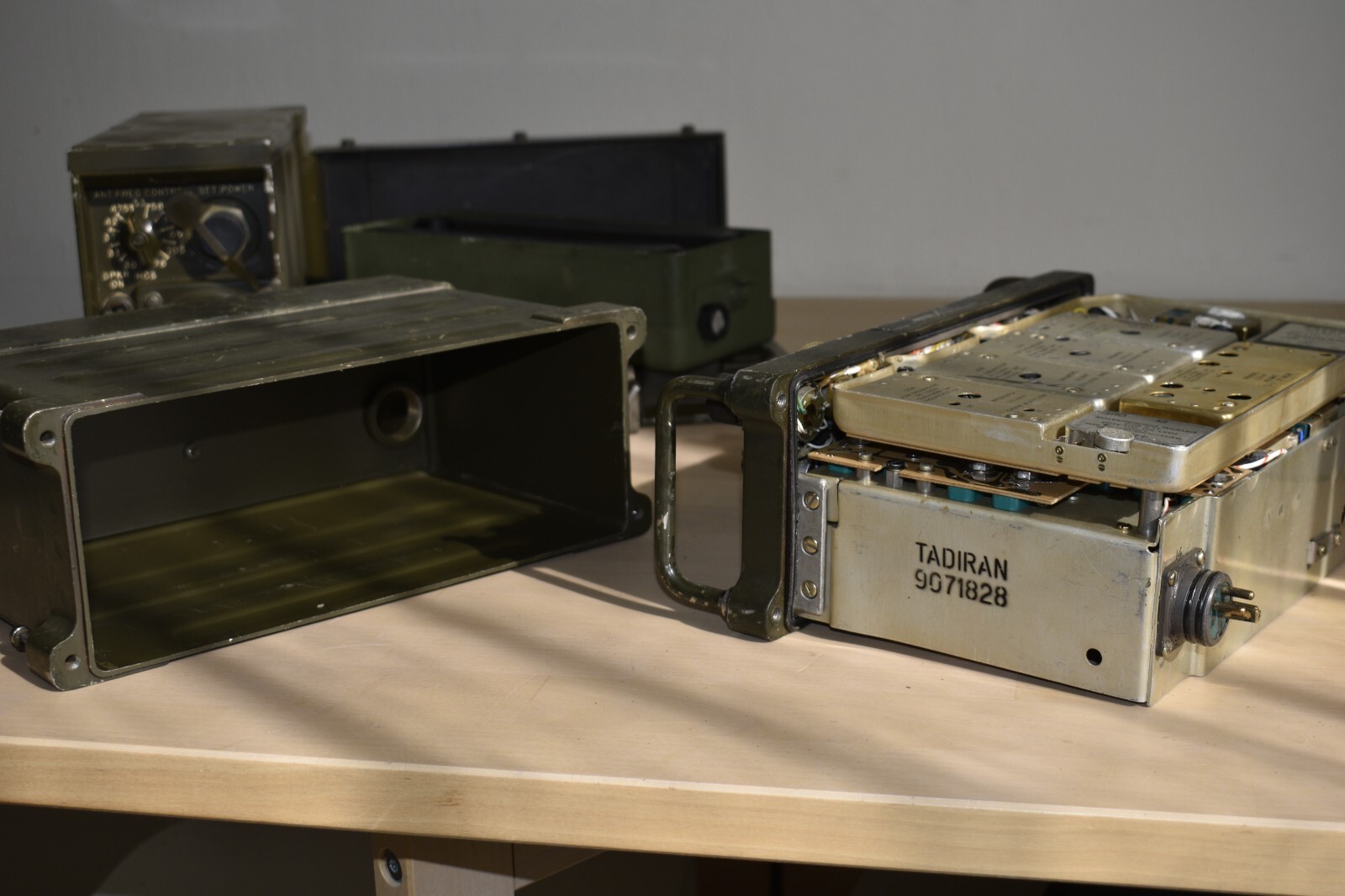 *WORKING* PRC-25T MILITARY RADIO WITH AMPLIFIER POWER SUPPLY UNIT AM ...