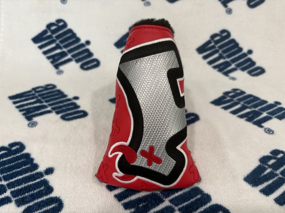 Scotty Cameron Red Junk Yard Dog JYD - Custom Shop Mid Mallet Cover NEW ...