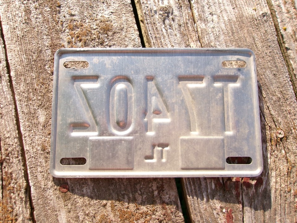 2019 Manitoba Canada TRAILER License Plate - "T740Z" AUG 2019 stickers ...