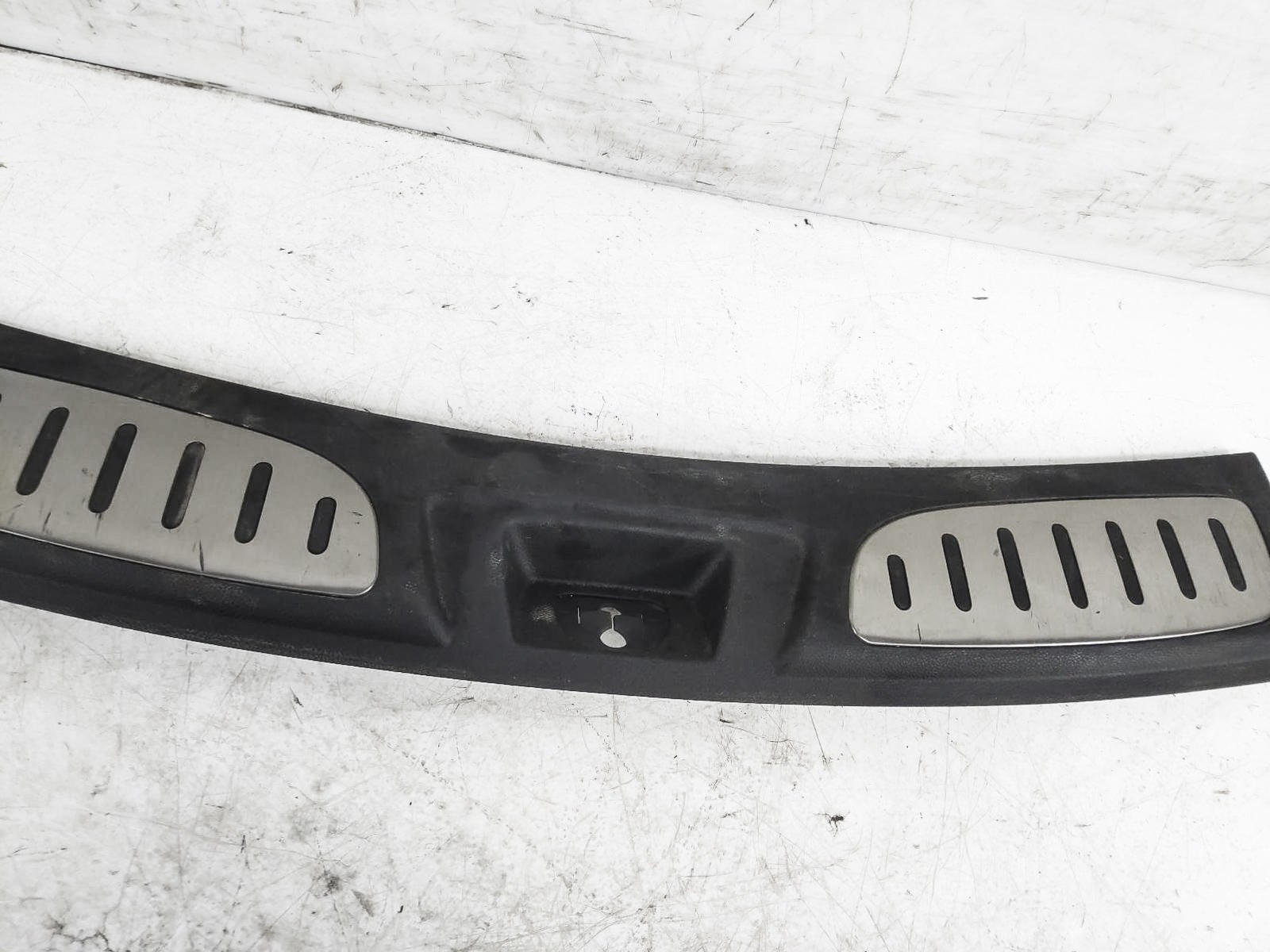 2011-2023 Dodge Durango R/T Rear Body Lift Gate Scuff Plate Panel ...