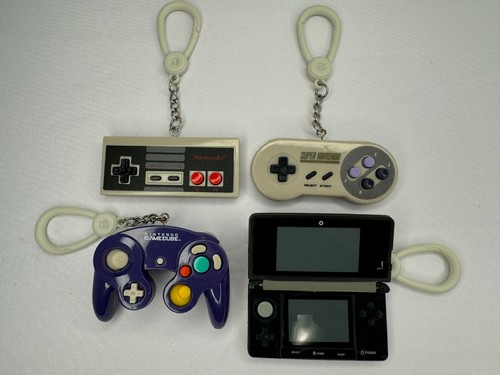 Nintendo Mini Controller 3DS Keychains Classic Console Backpack Buddies ...