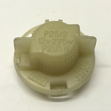 Toyota YARIS 2001-2005 Rear Brake Stop and Tail Light Lamp Bulb Holder ...