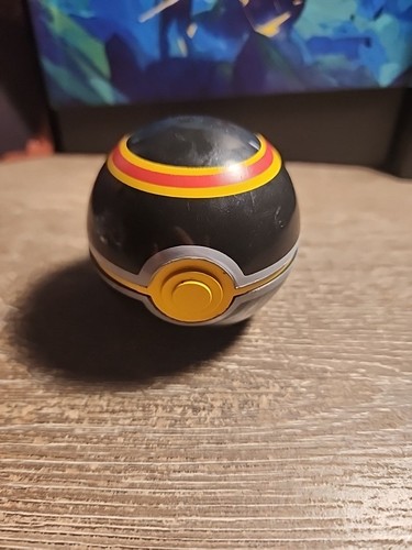 2018 Pokemon Clip ‘N’ Go Luxury Poke Ball Empty | eBay