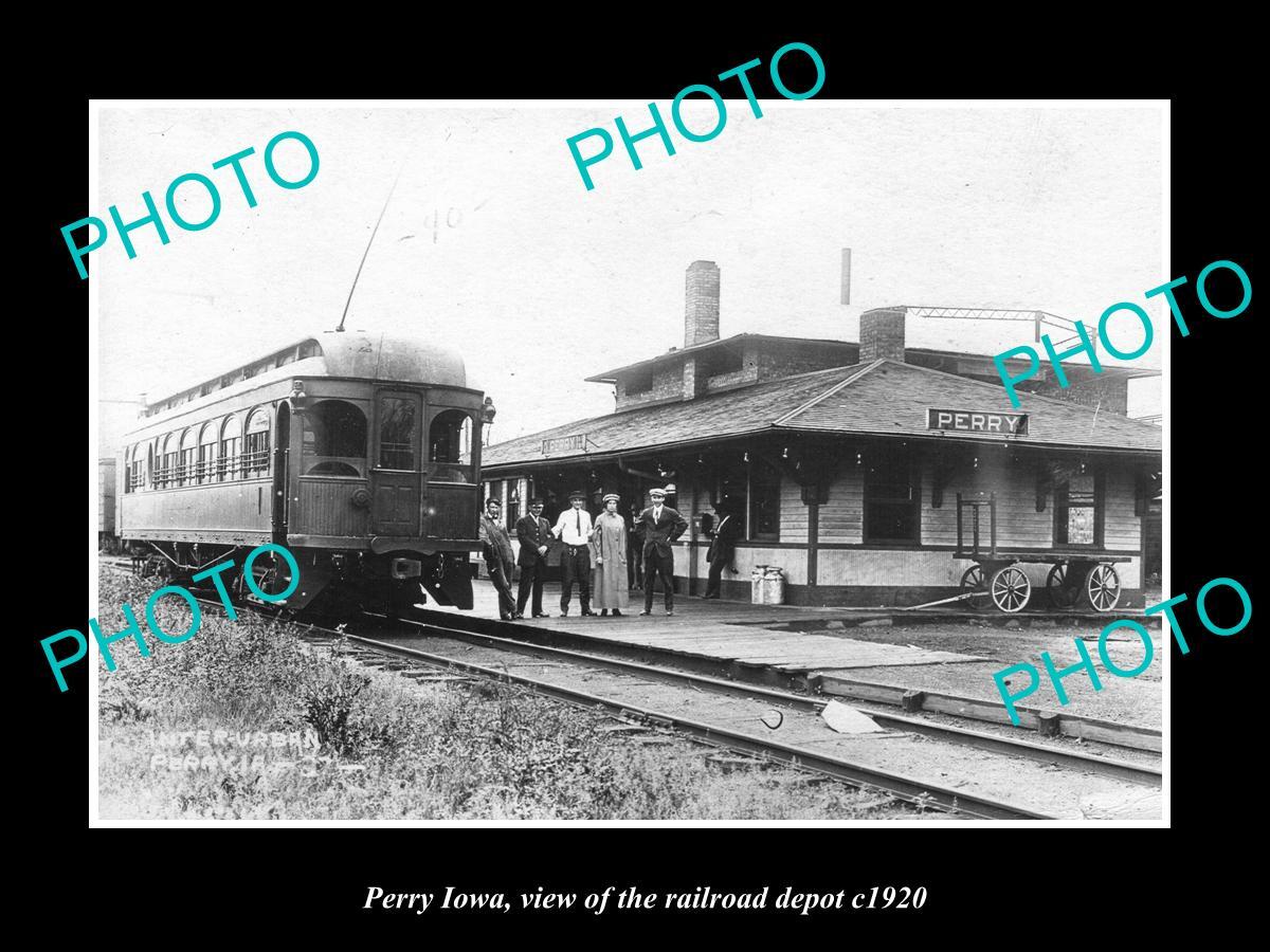 OLD LARGE HISTORIC PHOTO OF PERRY IOWA THE INTERURBAN RAILROAD DEPOT ...