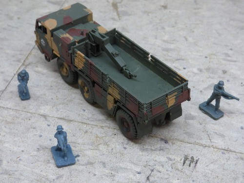 Roco Minitanks German Faun L912 10T Munition Truck & Airfix Soldiers ...