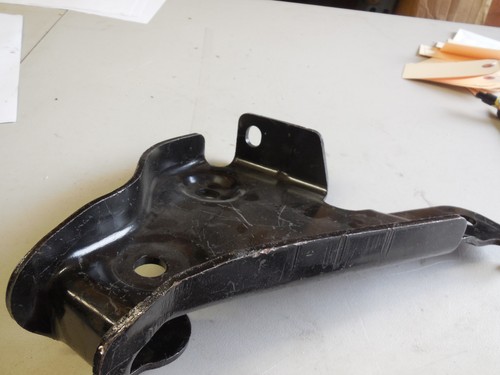 NEW 1999 - 2003 FORD F150 REAR AXLE MOUNTING BRACKET ASSEMBLY XL3Z ...