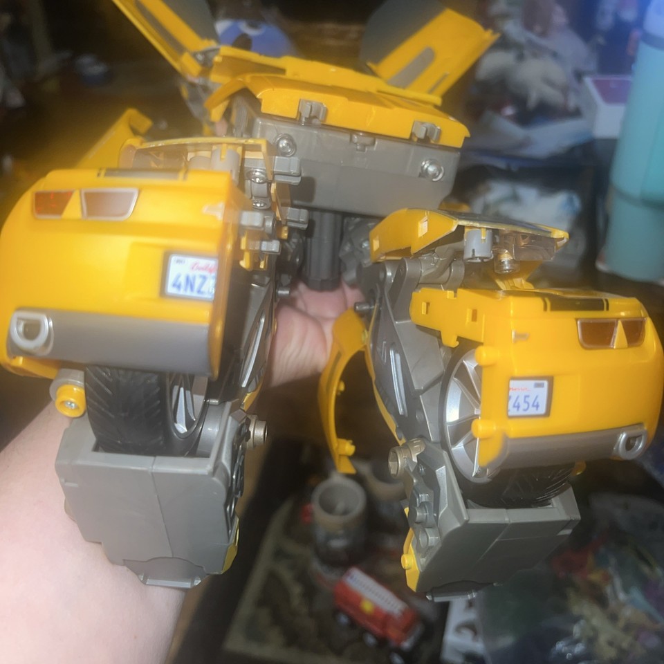 Transformers Ultimate Bumblebee "14" Camaro Electronic Action Figure Hasbro 2007 | eBay