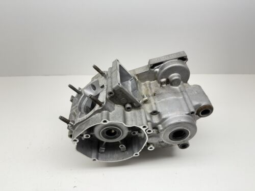 2002 Yamaha YZ125 YZ 125 OEM Engine Motor Crankcase Crank Cases Bottom ...