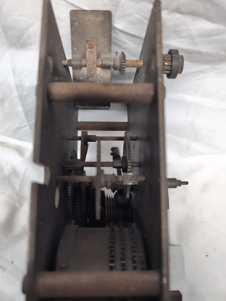 Antique 'Empire' No 35169 GBTP Ltd Fusilee Single Chain Clock Movement ...