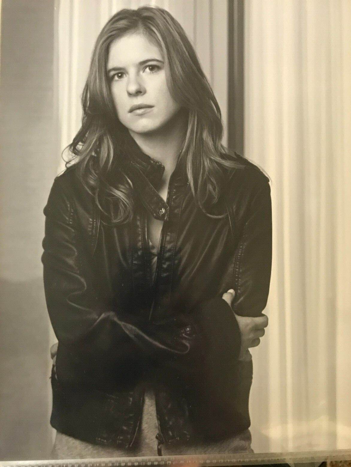 Magda Apanowicz Caprica, Continuum, 8x10 B&W Photo Glossy Headshot | eBay