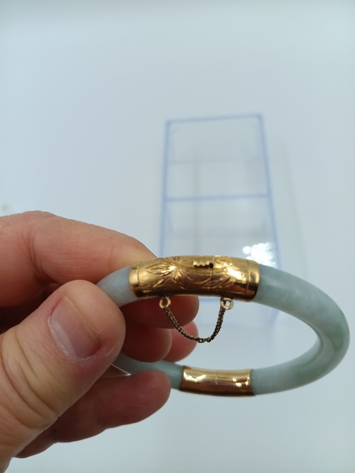 14kt Gold Floral Almost Tranlucent Sea Foam Green Estate Jade Bangle 7 ...