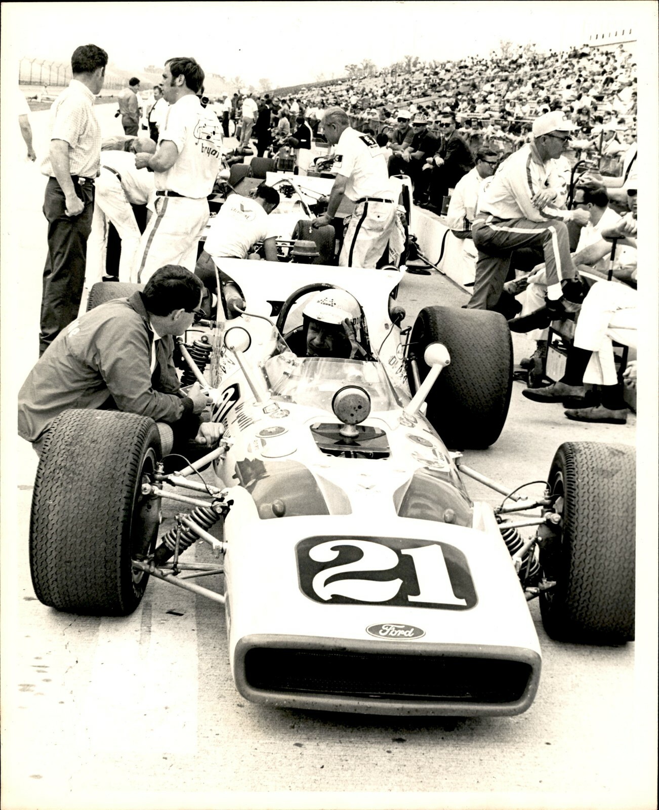 JT12 1969 Orig Ron Riesterer Photo LARRY DICKSON INDIANAPOLIS 500 RACE ...