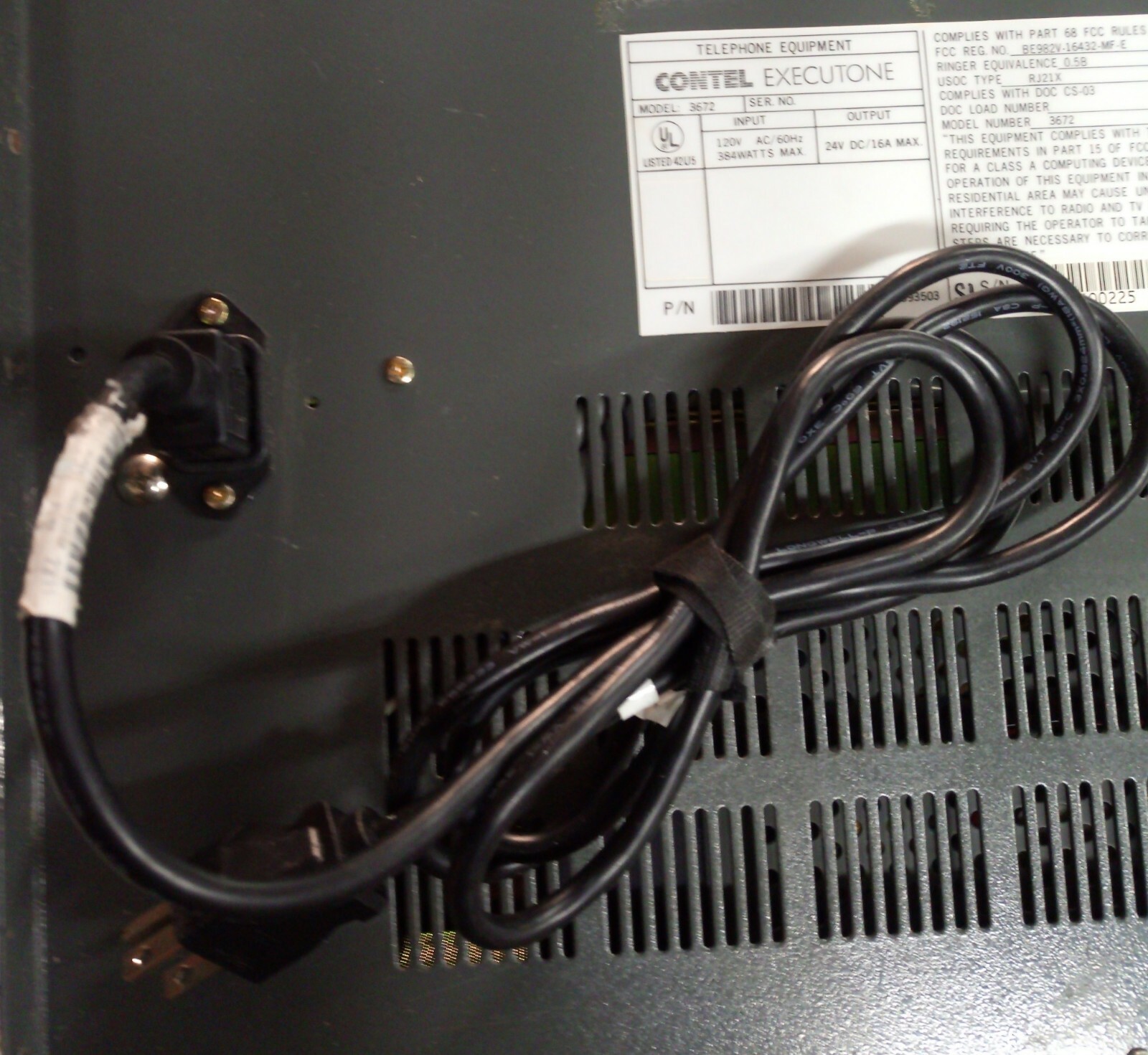 Executone #(CX 3672) Telephone System W/ 6 Executone #(2992504) Phones ...