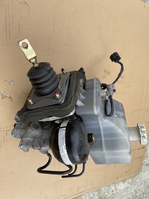 2002 MITSUBISHI SHOGUN 3.2 DIESEL BRAKE SERVO MASTER CYLINDER (ABS ...