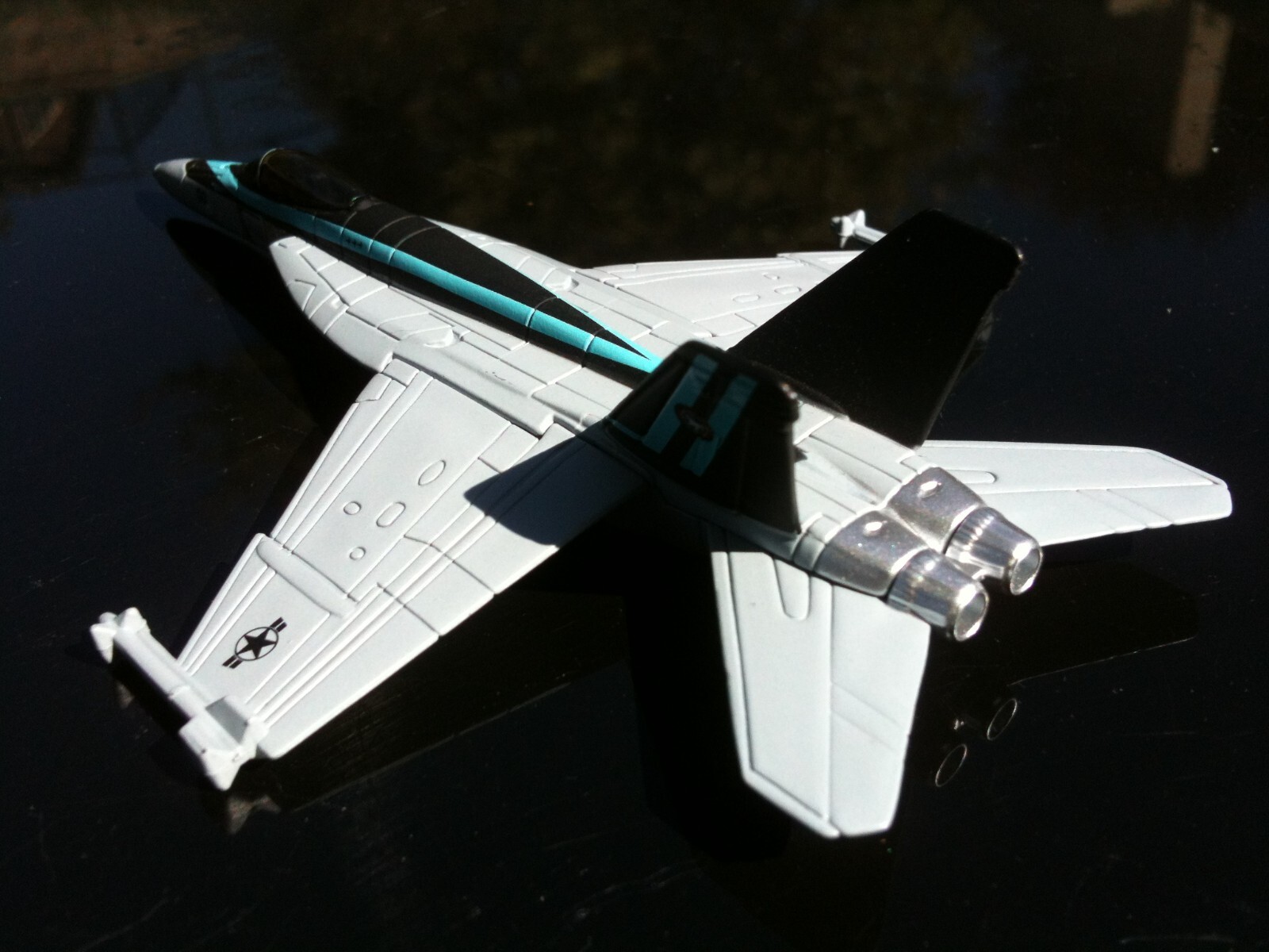 Corgi Top Gun Maverick, F/A-18E & P-51D 2 Pieces Set Diecast Models 1: ...