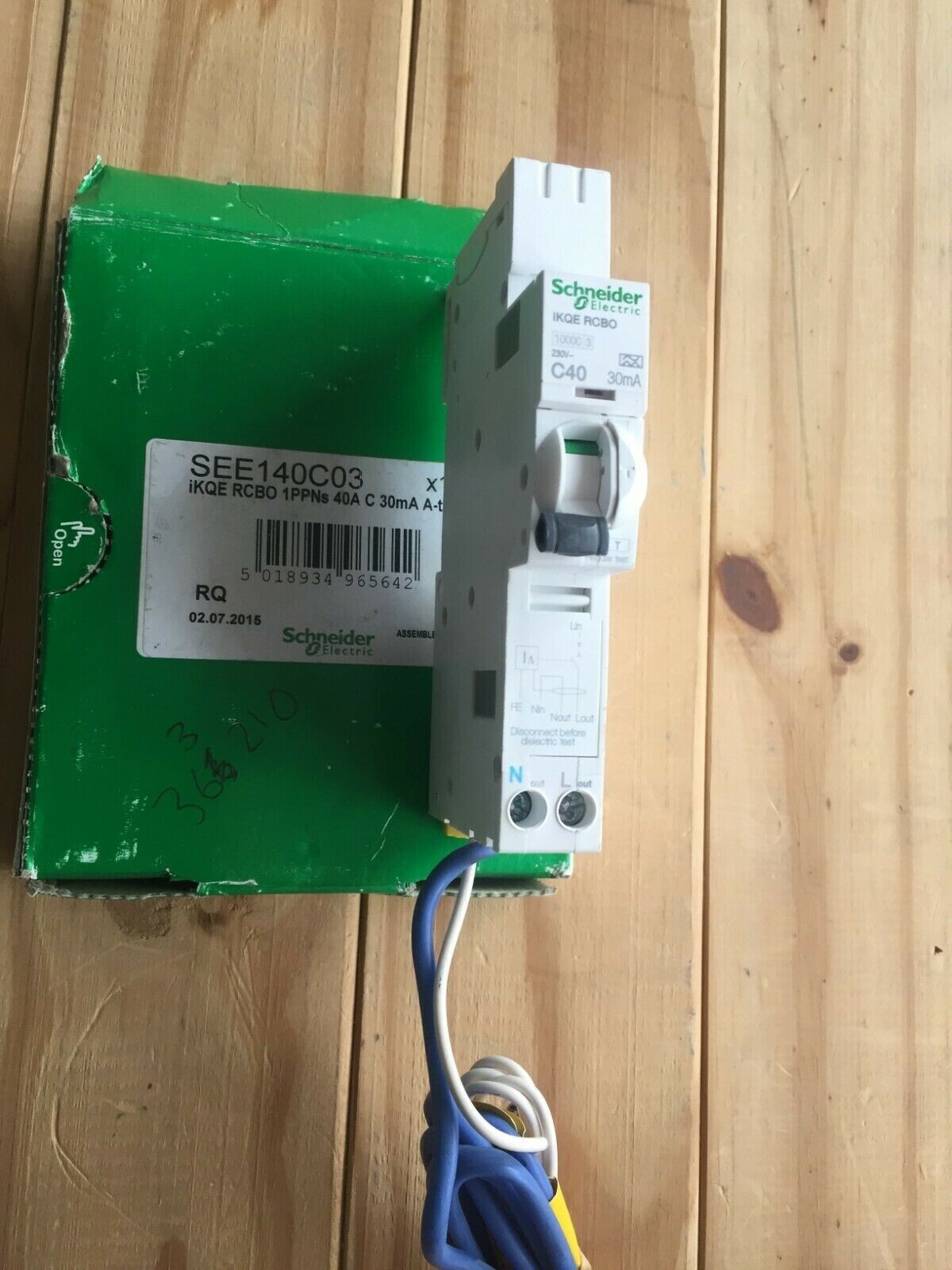 SCHNEIDER A9D17840 40A 30MA TYPE C C40 SEE140C03 1 POLE RCBO IKQE ACTI9 ...