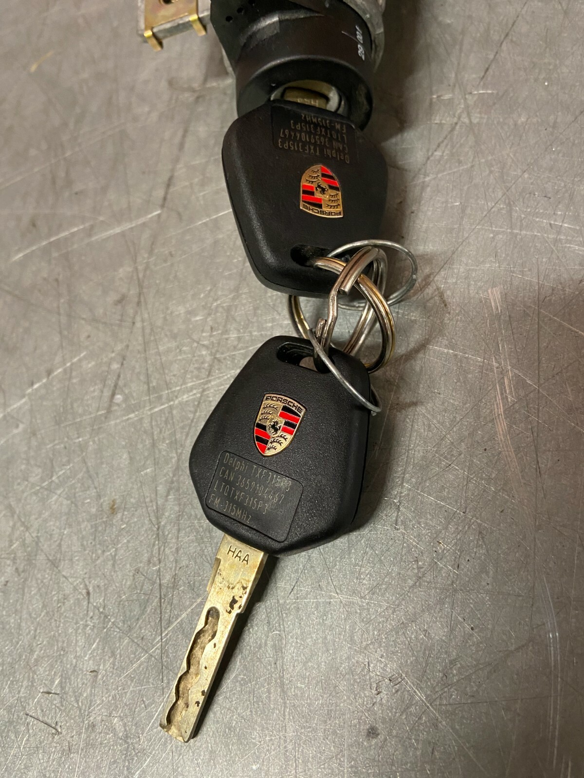 01 Porsche 911 IGNITION KEY 99634701700 | eBay