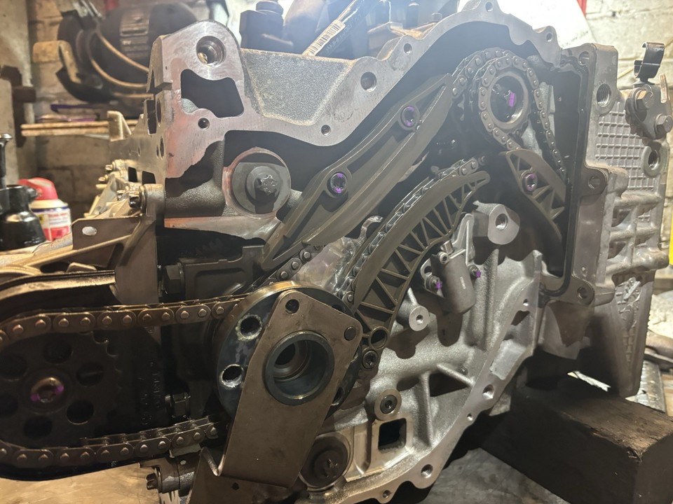 BMW 1 & 3 Series E87 E90 07-13 N47D20C 2.0D Engine New Chains & Seals ...