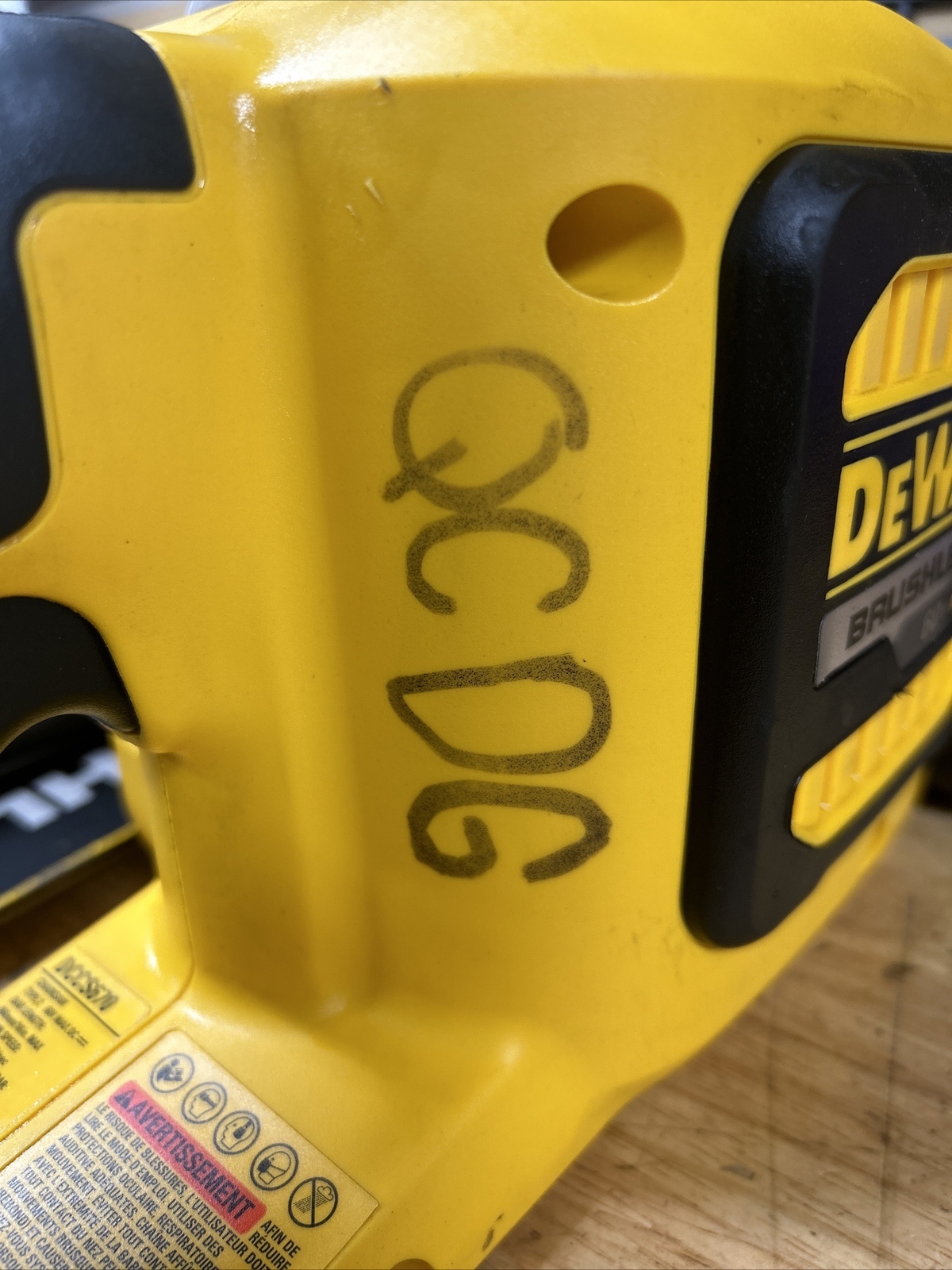 DeWalt DCCS670 60V MAX FLEXVOLT Li-Ion 16" Chainsaw (TOOL ONLY) (A40 ...