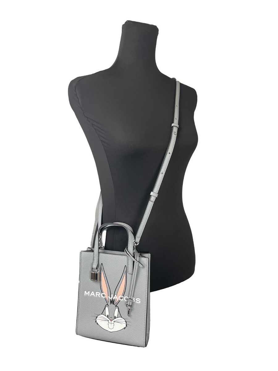 Marc Jacobs X Looney Tunes Bugs Bunny Mini Grind Pebbled Marc Jacobs X Looney Tunes Bugs Bunny Mini Grind Pebbled