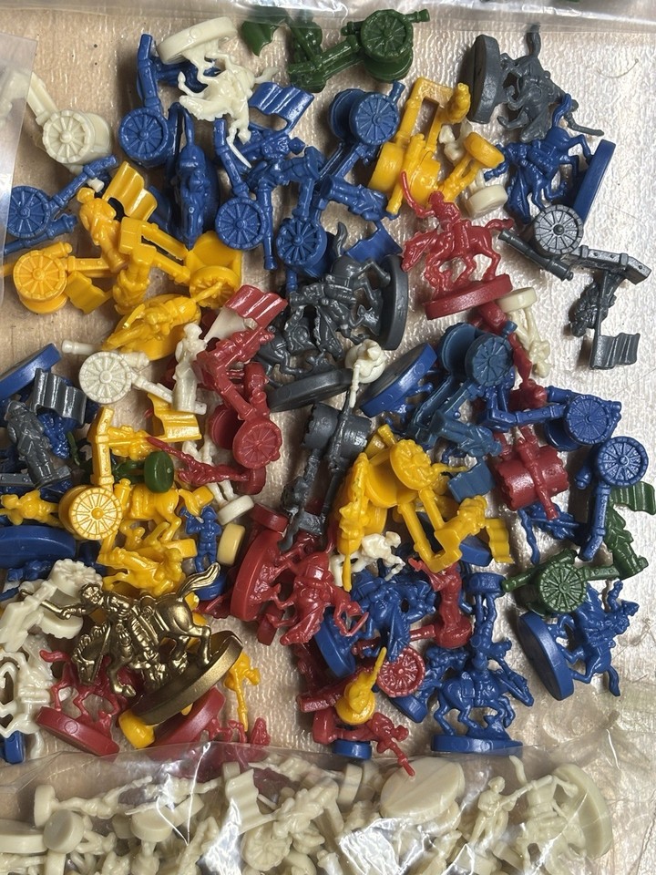 Risk 2003 Global Domination Game Replacement Army Figures & Golden ...