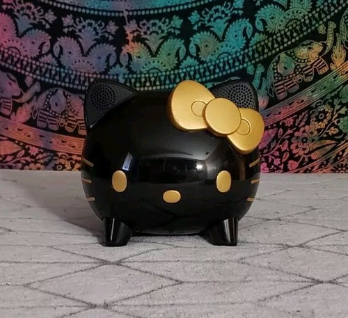 Hello Kitty Docking Speaker Station for Ipod and IPhone 4 - Black And ...
