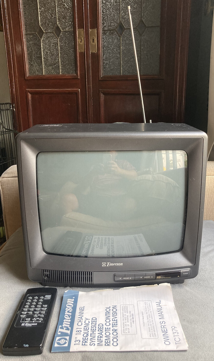 Vintage 1993 Emerson 13” CRT TV TC1379 Gaming Television w/Remote ...