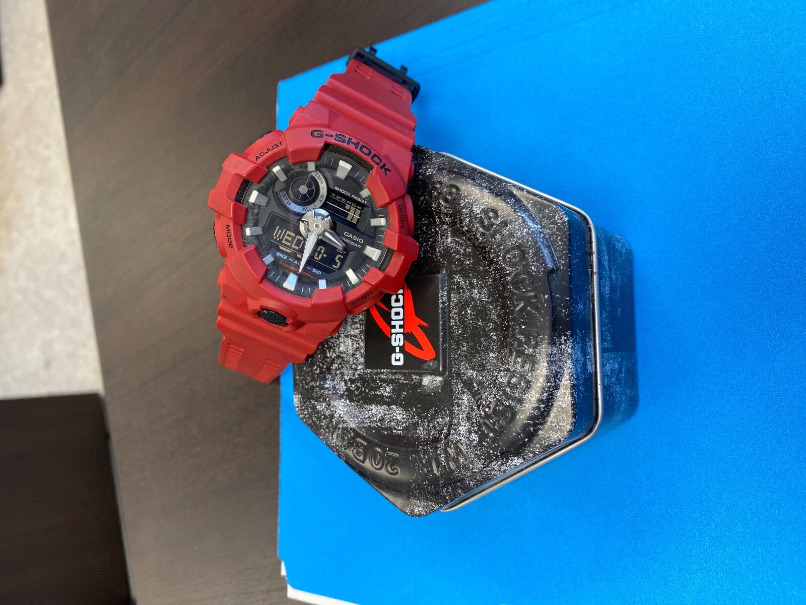 Casio G-Shock GA700 Red Wristwatch for Men with Black Dial (High ...