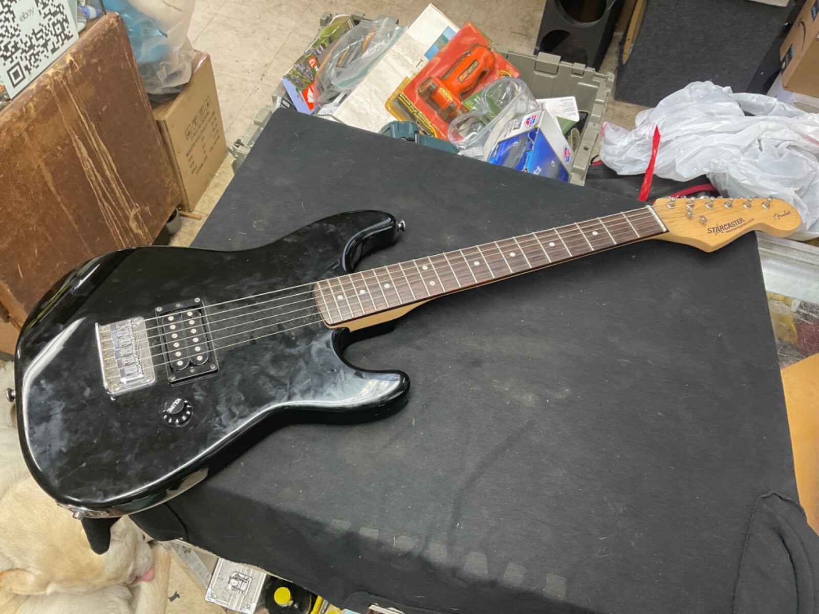 Fender Starcaster Strat Style Electric Guitar - La Paz County Sheriff's ...