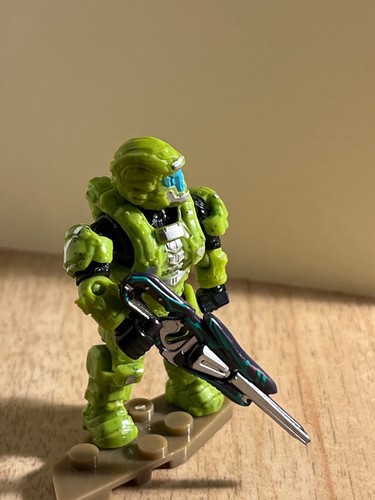 Mega Bloks Halo Heroes Spartan Defender Lime Green Series 1 Figure ...