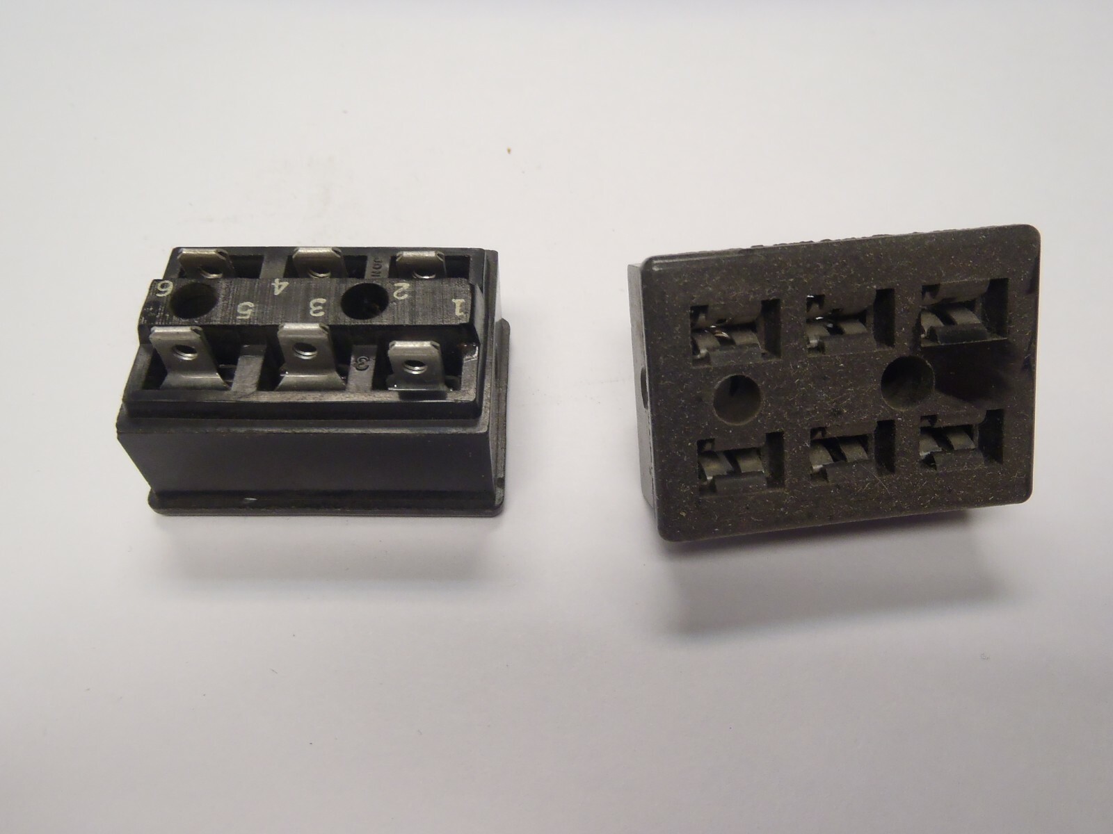 Cinch Jones Socket Female S-406-LAB Panel Mount Bracket 6 pin Connector ...