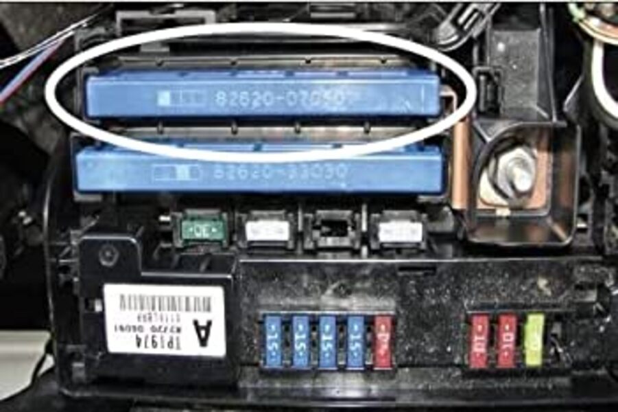 TOYOTA GENUINE OEM CAMRY AVALON FUSIBLE LINK BLOCK ASSEMBLY RELAY BOX ...