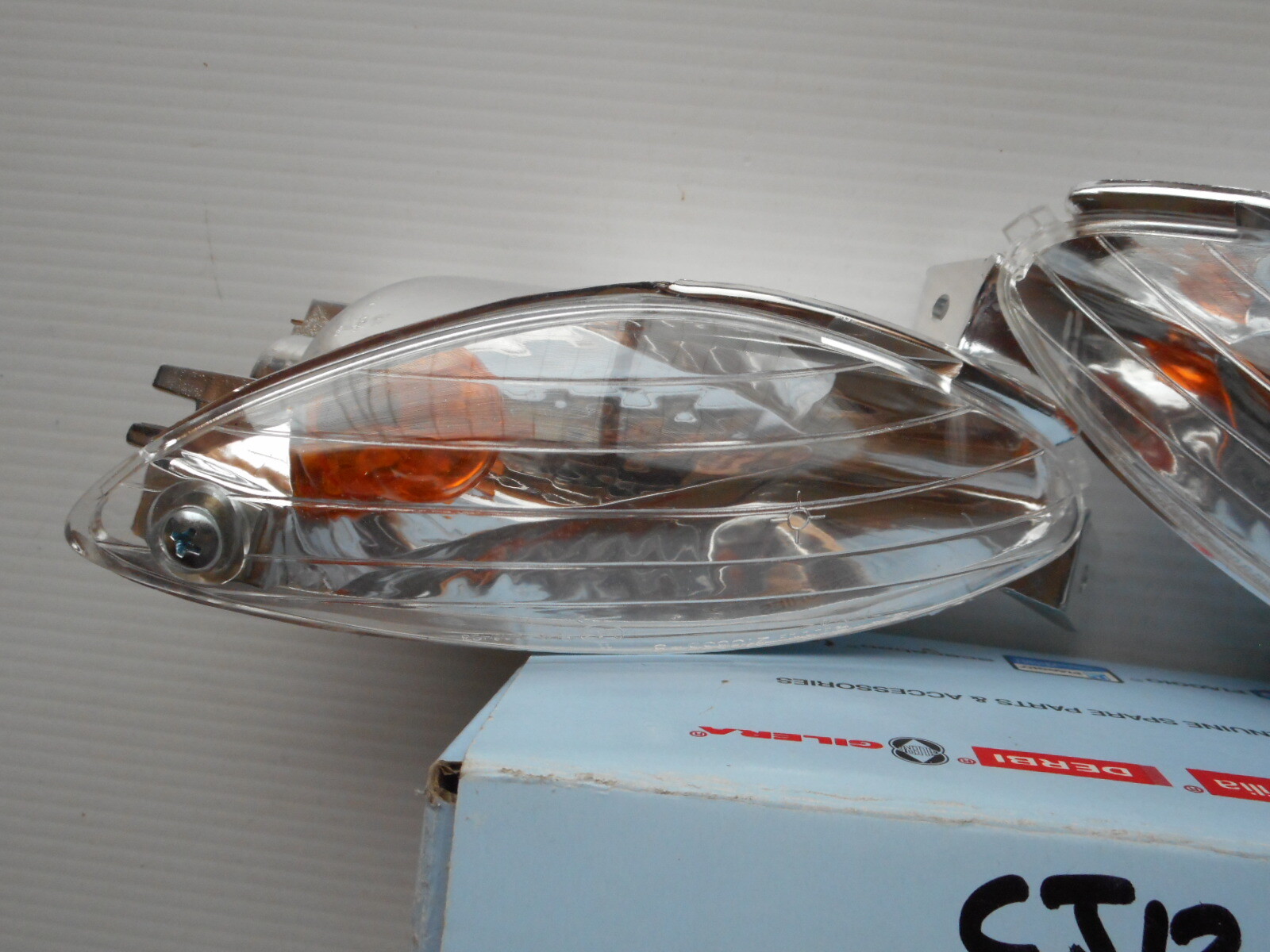 PIAGGIO X9 125 180 200 500 see list.. GENUINE FRONT INDICATORS (x2 ...