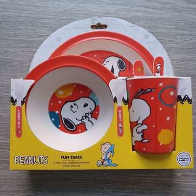 Peanuts Snoopy 5-Piece Kids' Bamboo Dinnerware Set - Fast Shipping ...