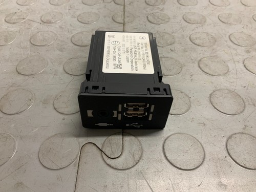 LEXUS UX RX TOYOTA RAV 4 DUAL USB AUX PORT 86190-24030 | eBay