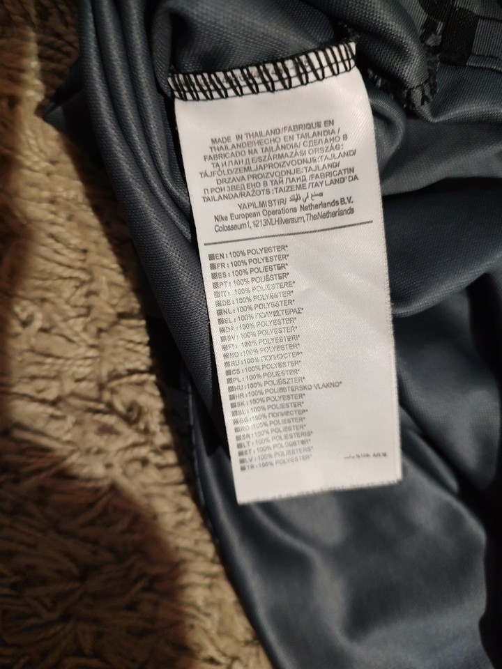 Nike LeBron x Liverpool FC Stadium Men's Soccer Jersey Tee Size Small ...