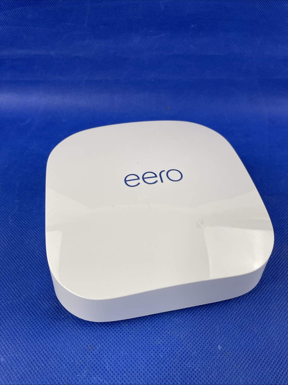 eero Pro 6E Tri-Band Mesh Wi-Fi Model S010001 - White -のeBay公認海外通販｜セカイモン