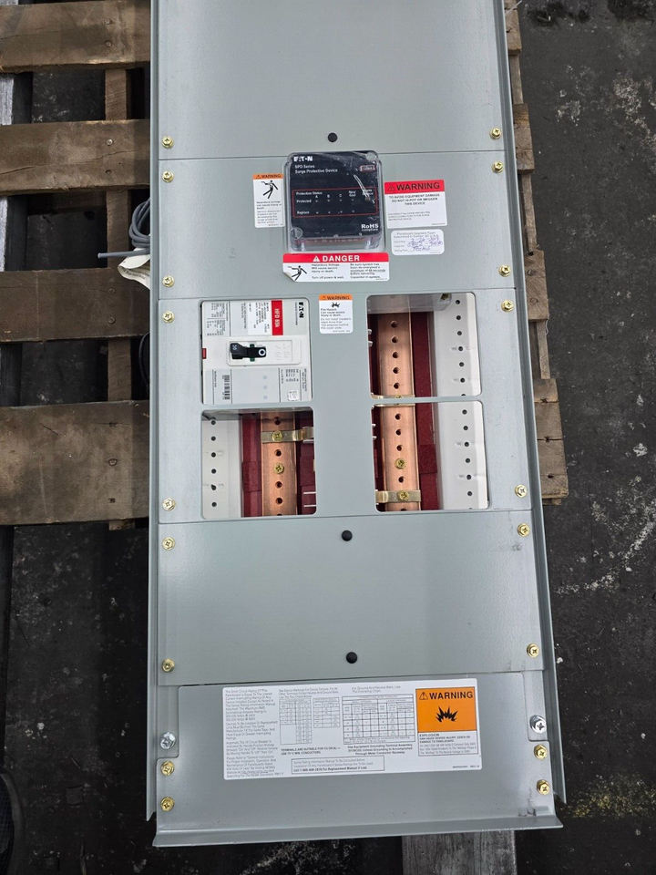 NEW EATON 600 AMP MAIN BREAKER PRL3A PANELBOARD INTERIOR W/ SURGE 480Y ...