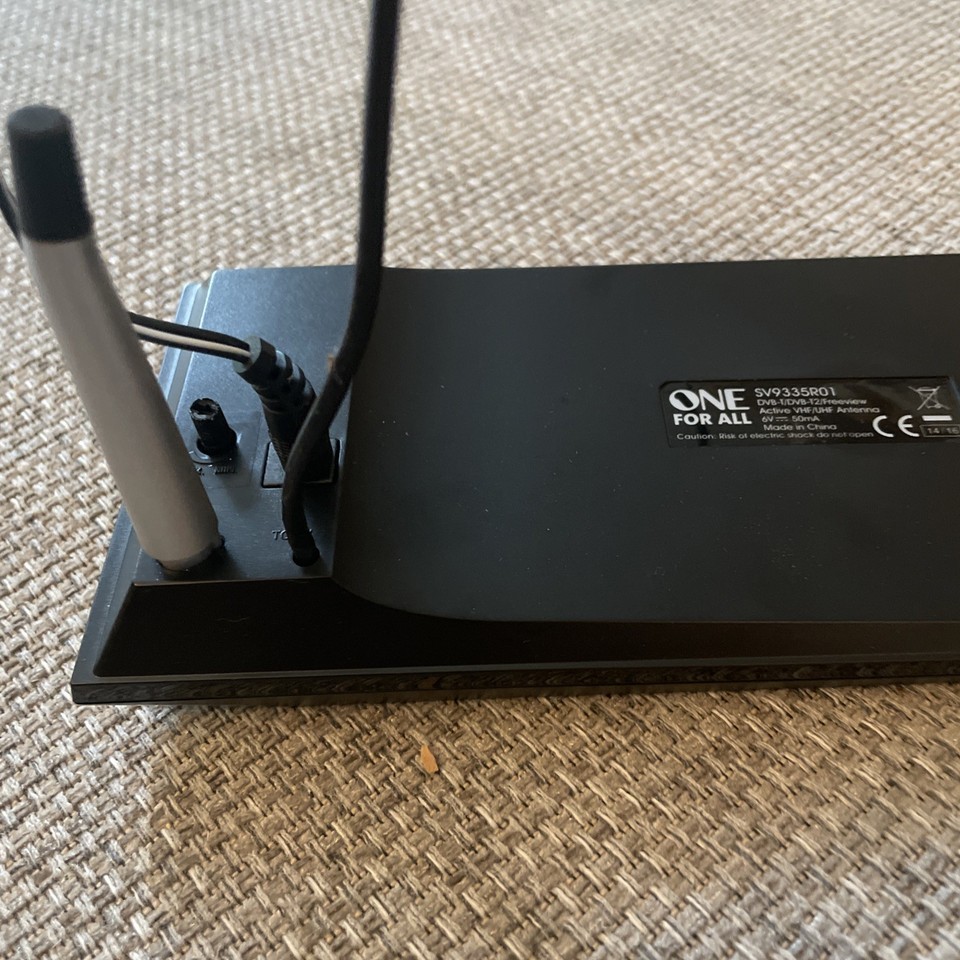 One For All SV9335R01 DVB-T/DVB-T2/Freeview Active UHF/VHF Antenna with ...