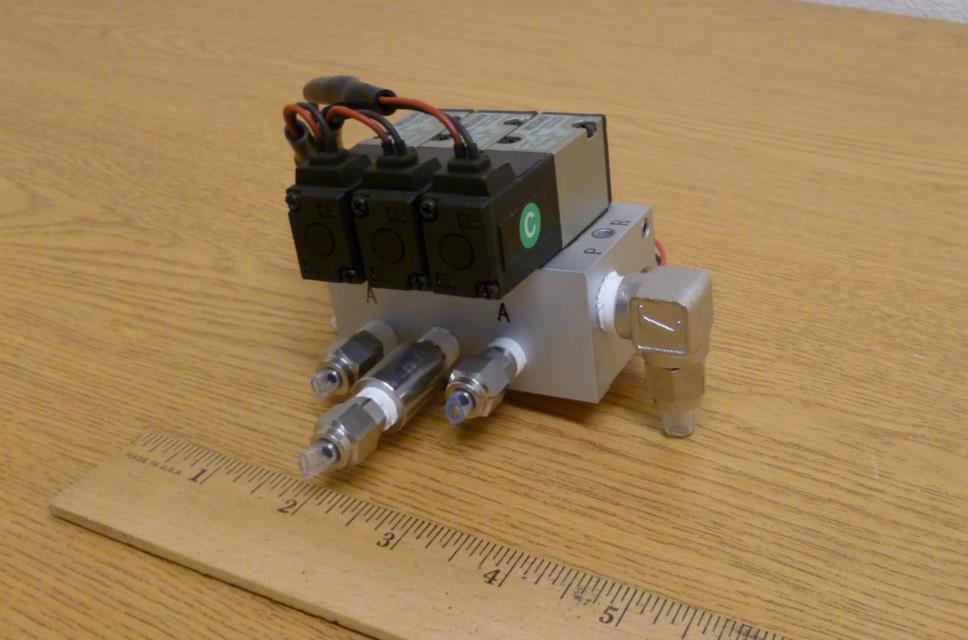 SMC 3 Solenoid Valves VK334V-5G 24V (3-port 2-way) on Manifold VV3K3 ...