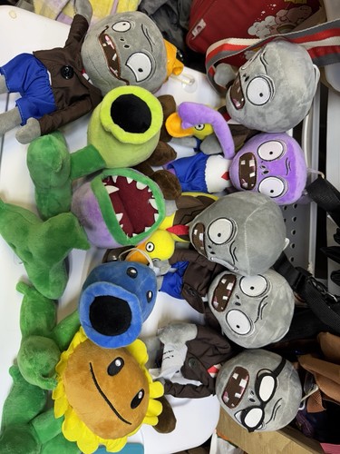 Plants Vs Zombies PVZ Plush Set Of 10 Plushies Stuffed With Suction Cup ...