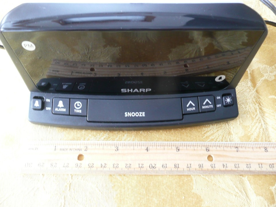 Sharp LED Digital Alarm Clock Night Light Loud Beep Alarm Snooze Big ...