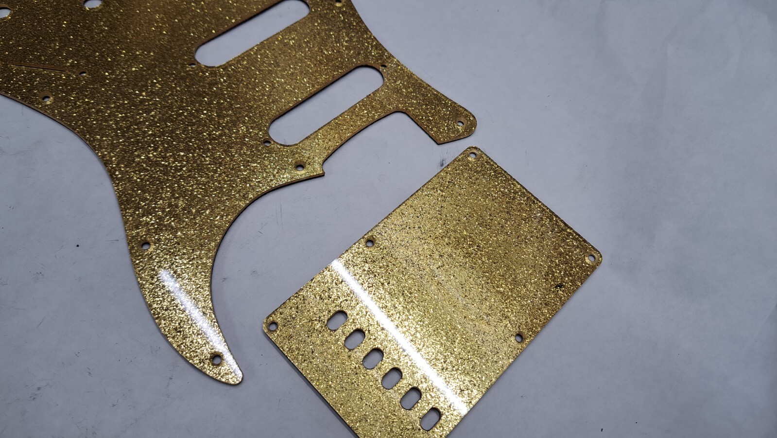 Gold Glitter SSS pickguard + trem cover set Fits Fender Strat ...