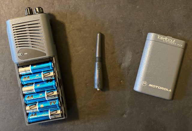 Motorola Talkabout Distance DPS 2 Way Radio Model P24SRV03G2AA for sale ...