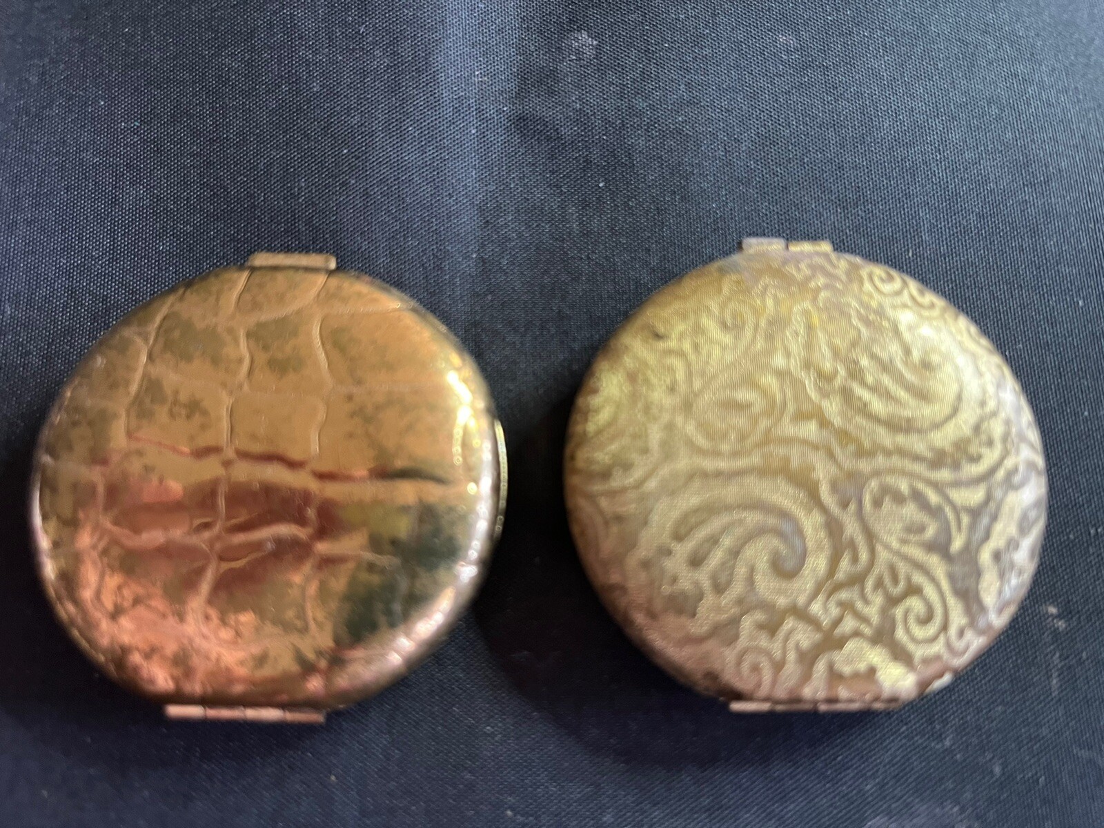 Vintage Revlon Compacts Set Of 2 With Makeup Colors 913 882 Paisley ...