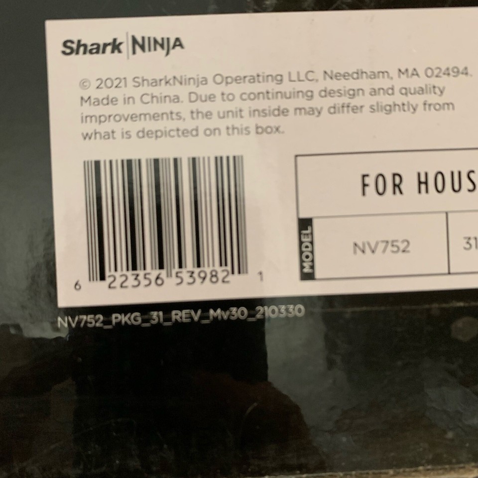 New Shark Rotator Powered Lift-Away TruPet Upright Vacuum NV752 Ships ...