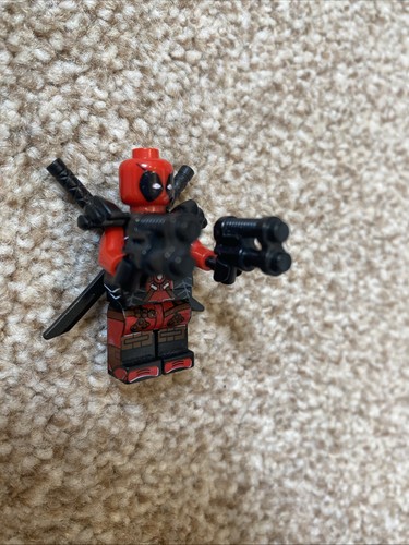 LEGO Marvel Deadpool MiniFigure Wolverine's Chopper Showdown set (set ...