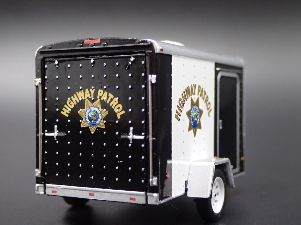 CHP CALIFORNIA HIGHWAY PATROL SMALL CARGO TRAILER 1:64 SCALE DIORAMA ...