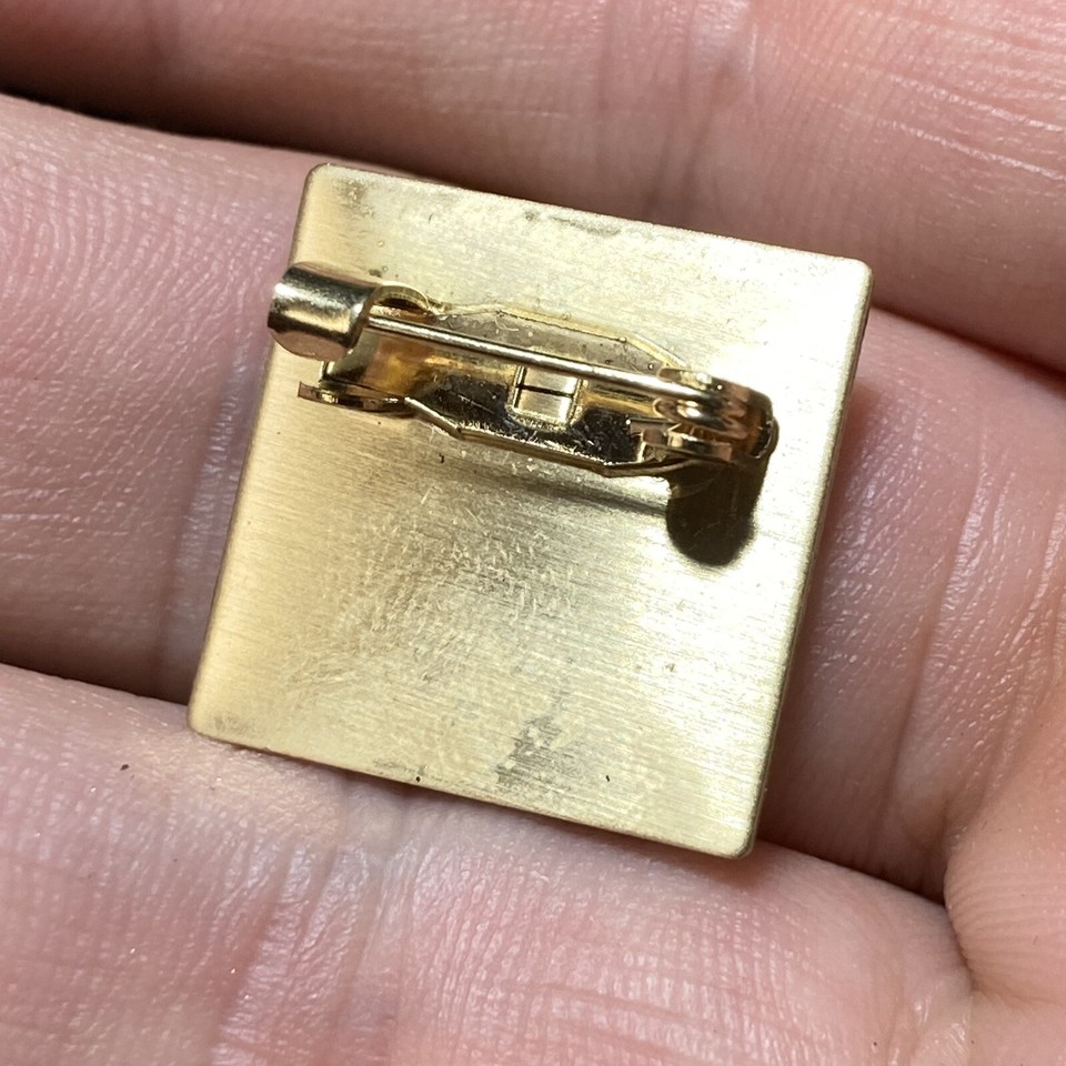 Cashier panera bread Lapel Pin Vest Collectible EUC K504 | eBay